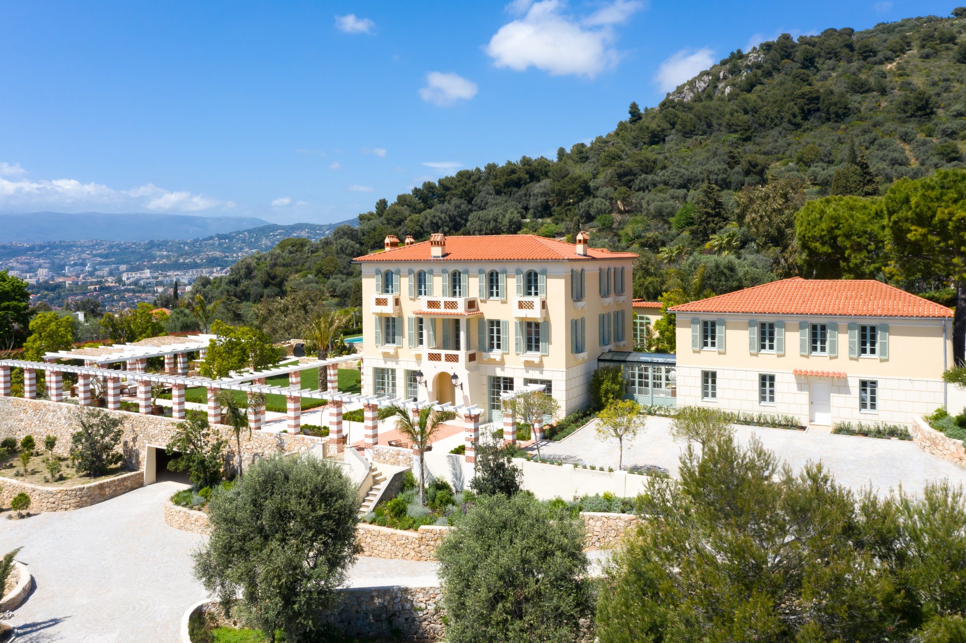 Luxury real estate in France - French Riviera specialist